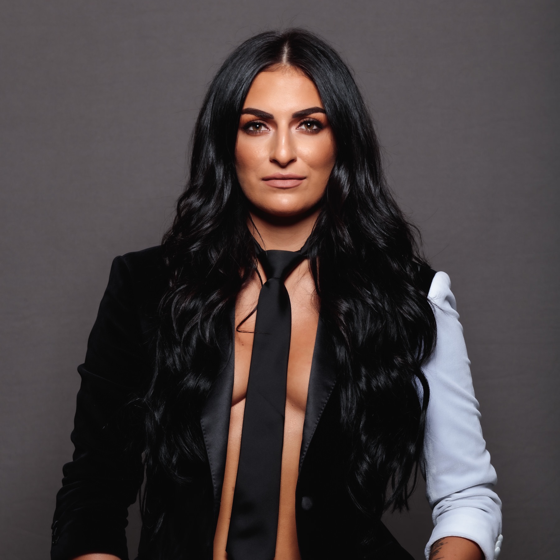 Sonya Deville | Scrolller
