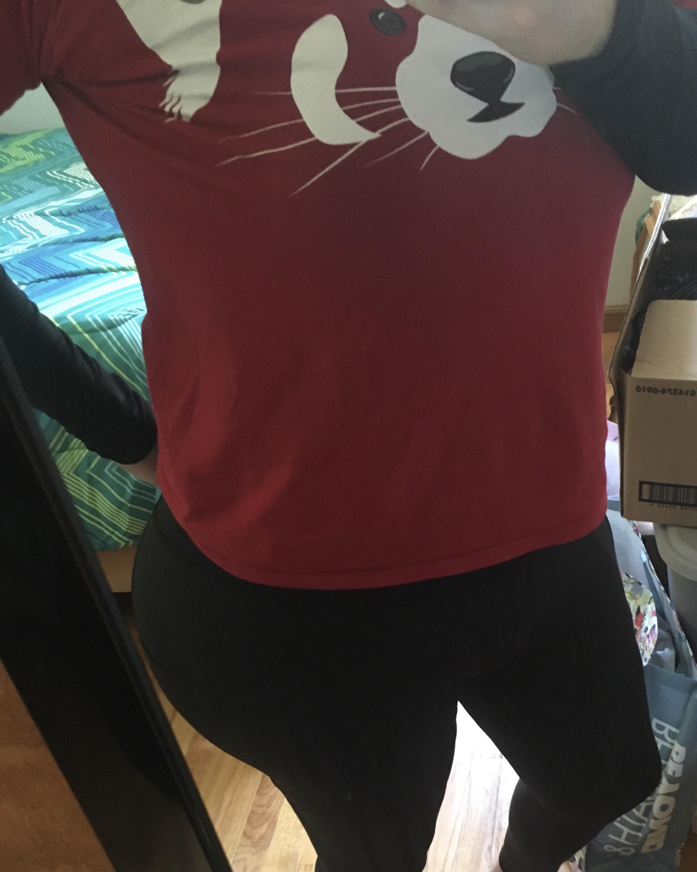 Any fans of wide hips and red pandas? | Scrolller