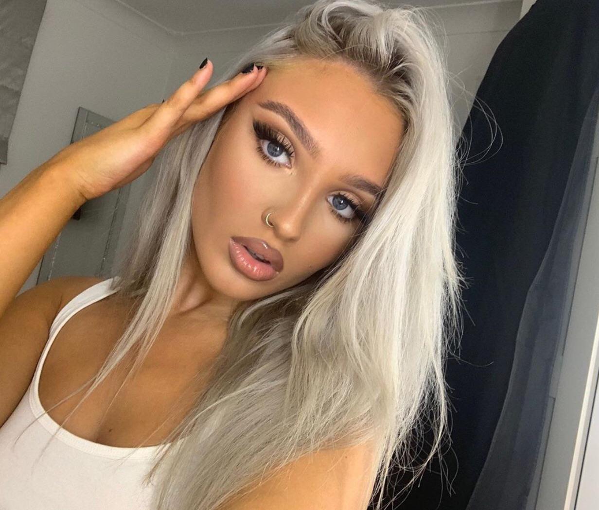 Any sissy slave who is willing to be owned by me as her mistress should dm me...newbie accepted ...