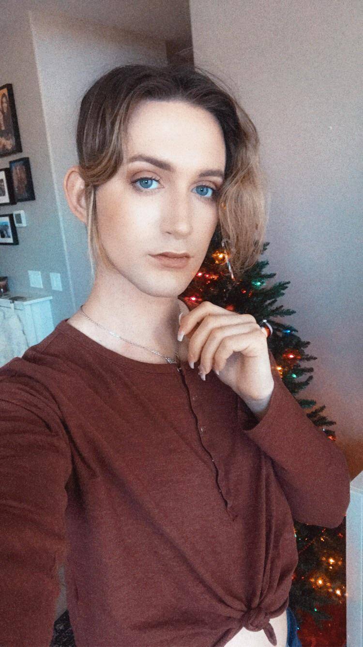 Any sugar daddy’s on here? | Scrolller