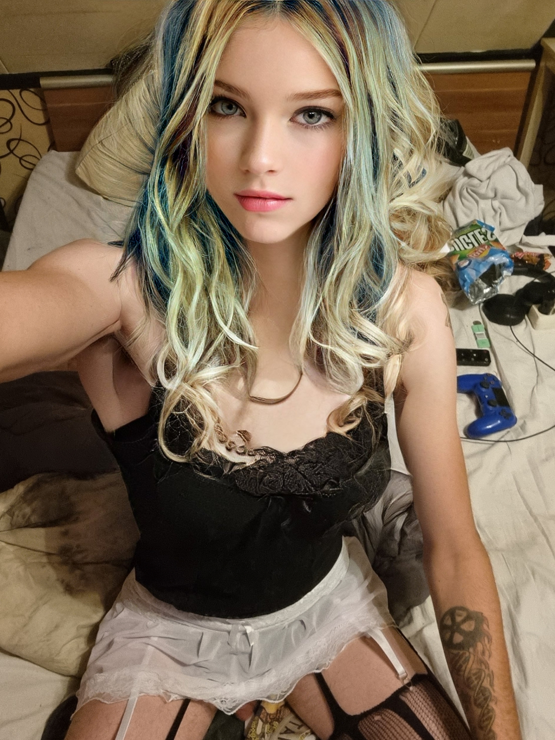 Any traps to use me Online CdRose1992 | Scrolller