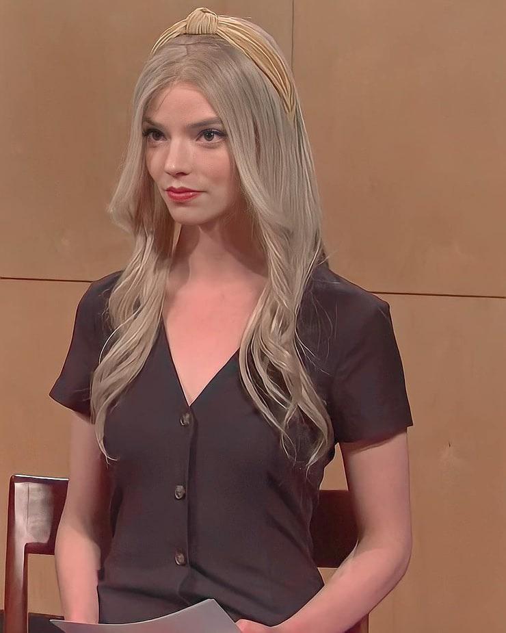 Anya Taylor Joy classic beauty | Scrolller