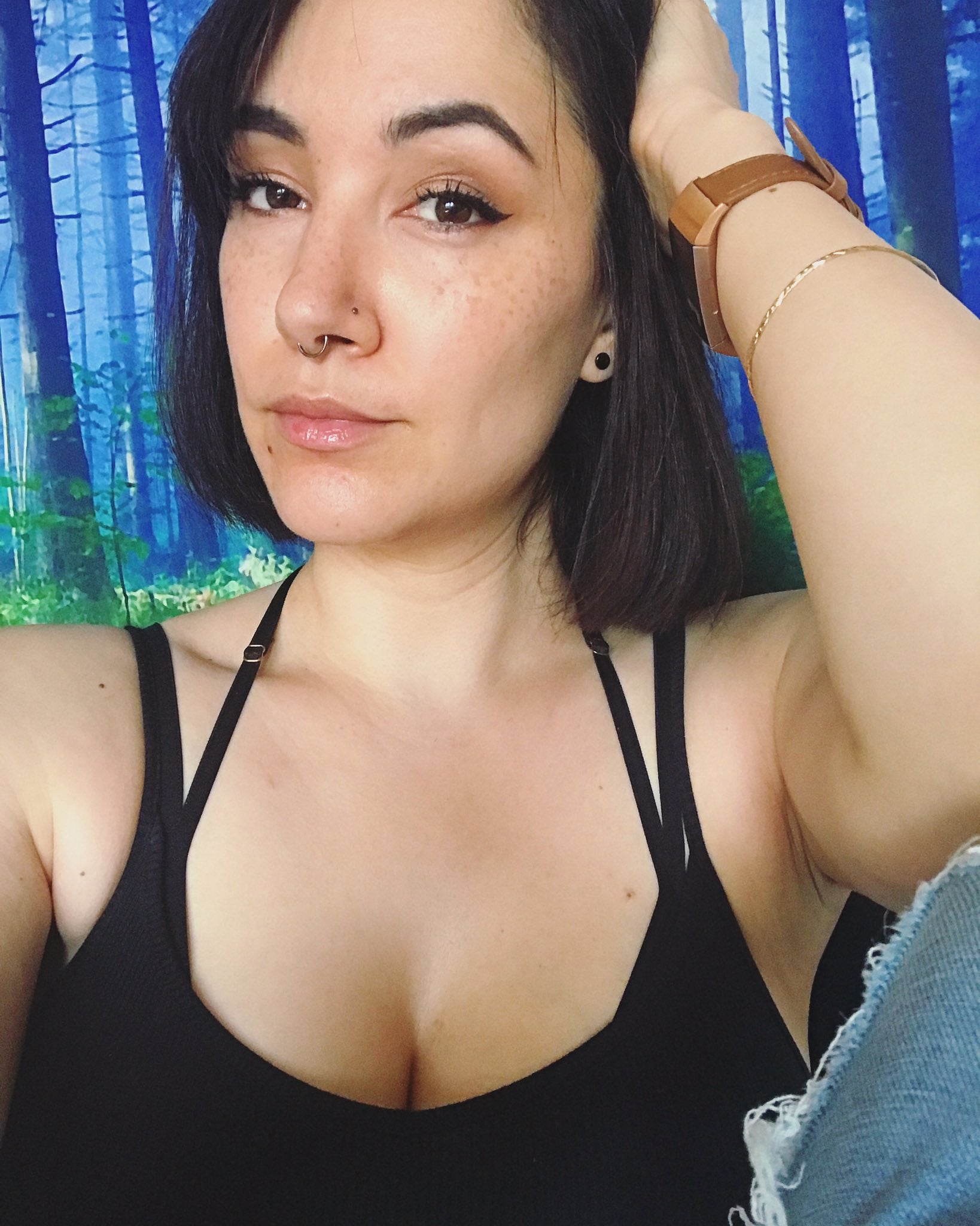 Anybody know her name? | Scrolller