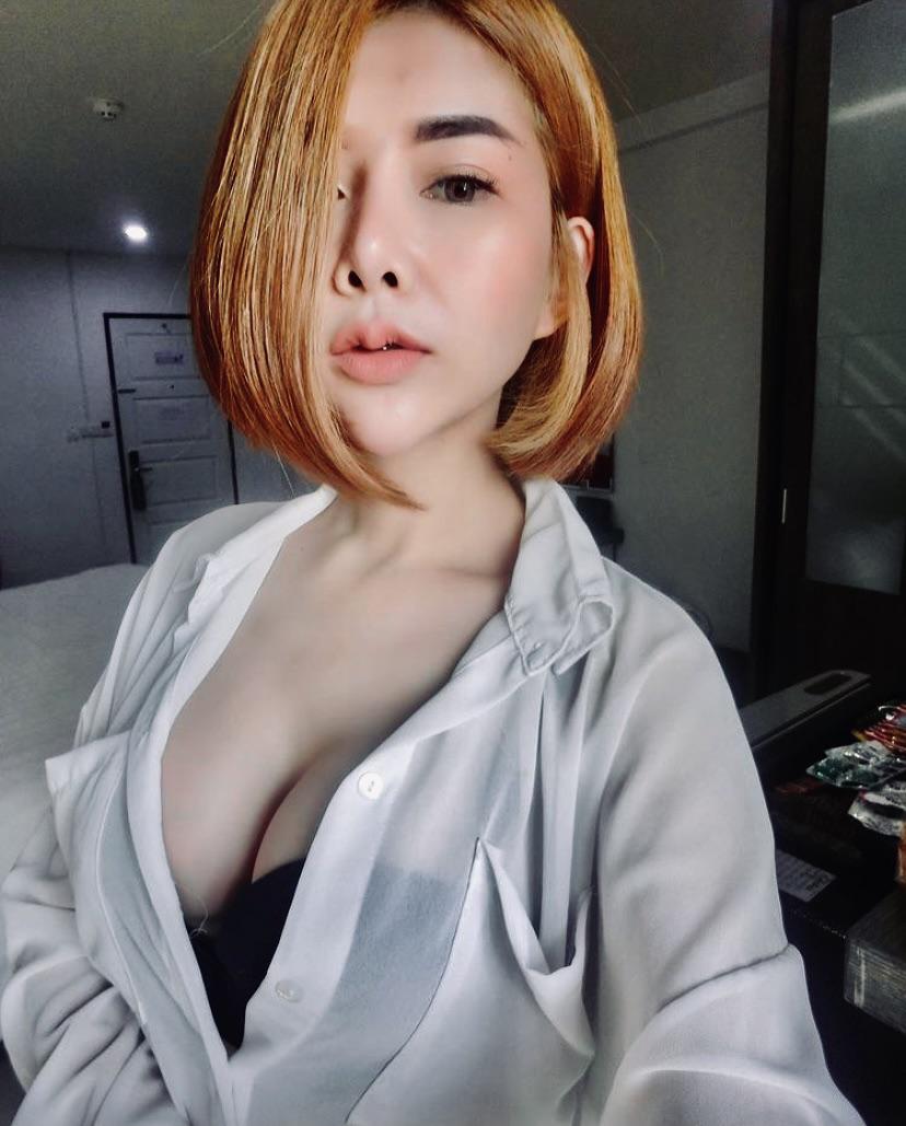 Aom Thanyaporn | Scrolller