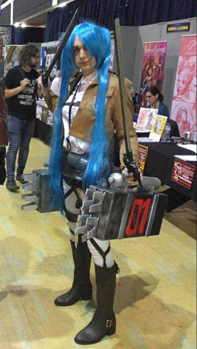 AOT Hatsune miku | Scrolller