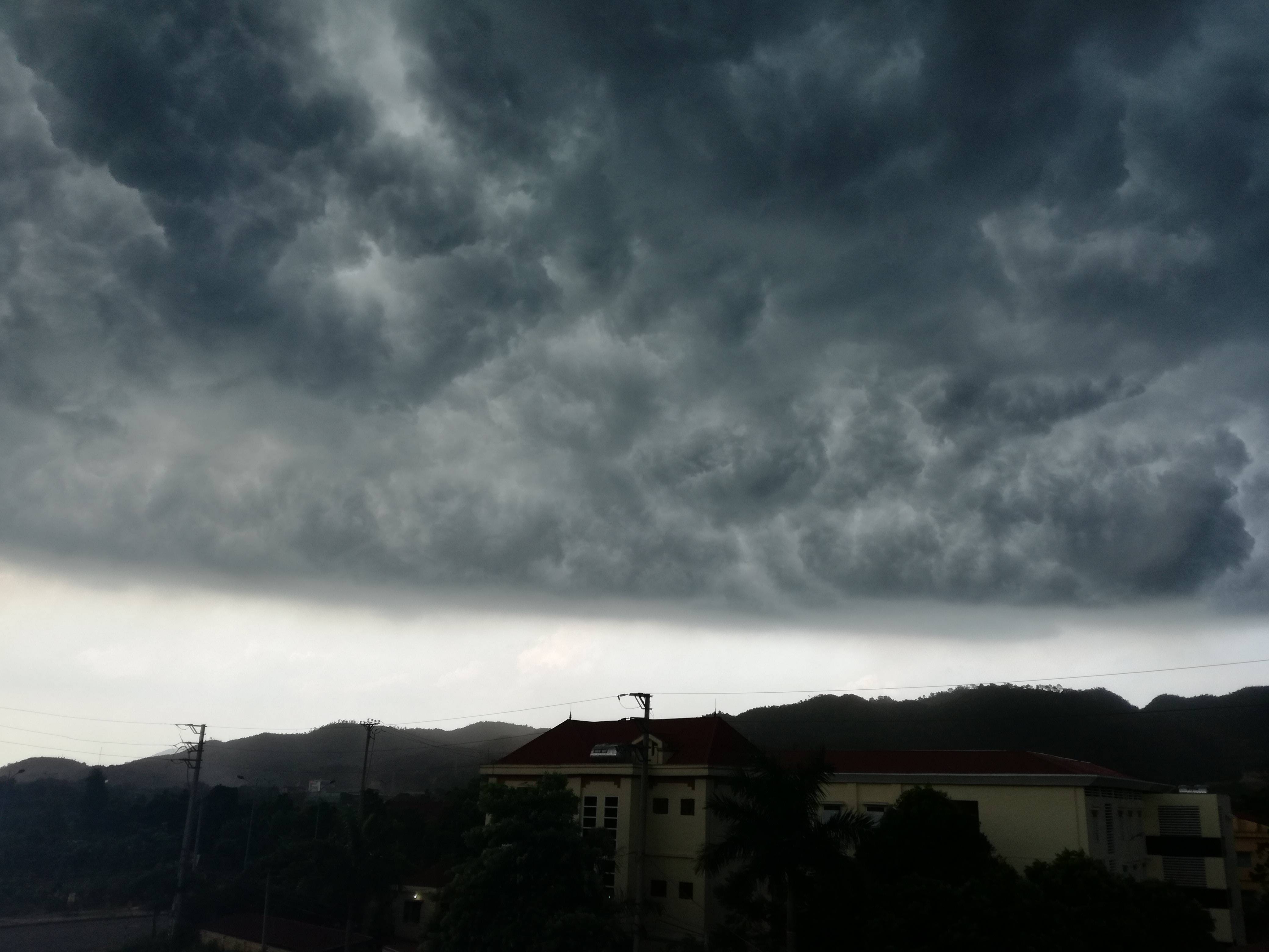 Apocalypse vibes in Vietnam | Scrolller