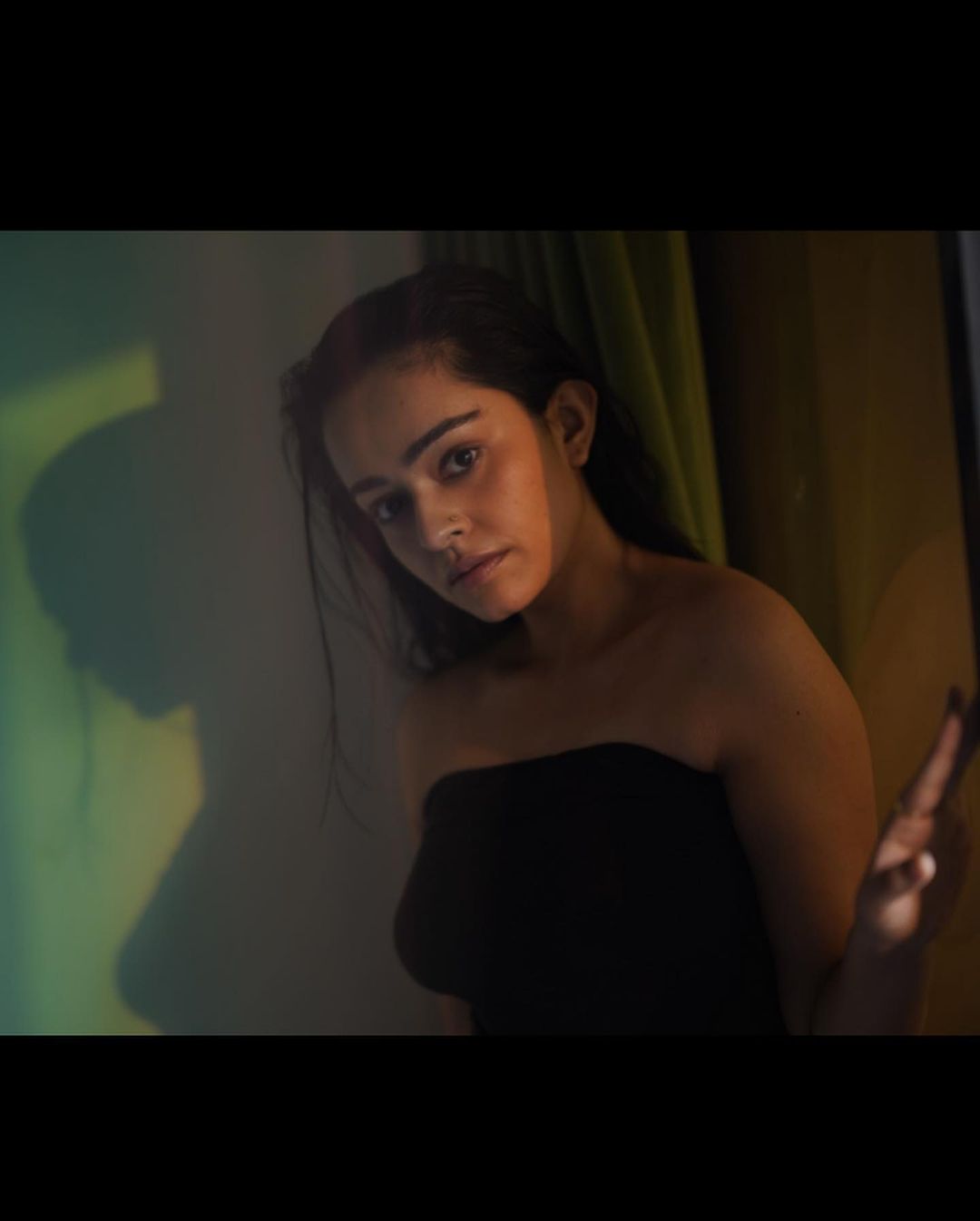 Apoorva arora and her perky shadow | Scrolller