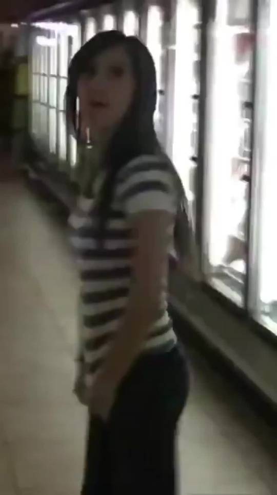 April O'neil | Scrolller