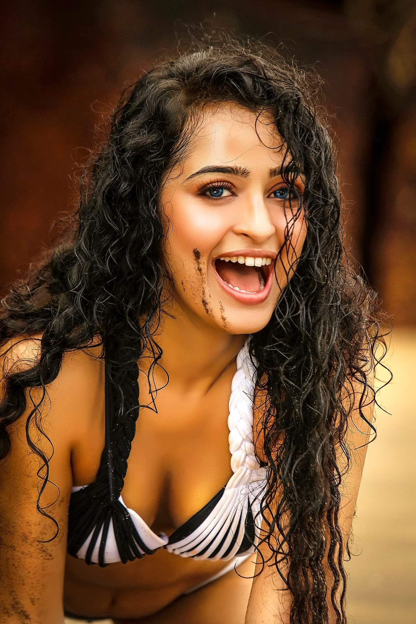 Apsara Rani | Scrolller