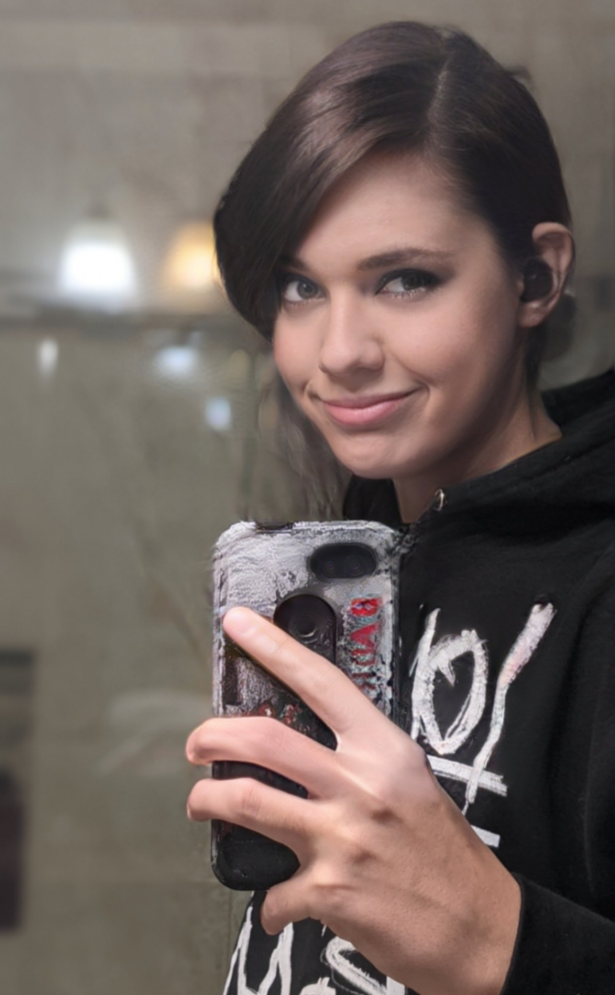 Are goofy 15 year olds cool here too? And yeah I know I need a new phone case. | Scrolller