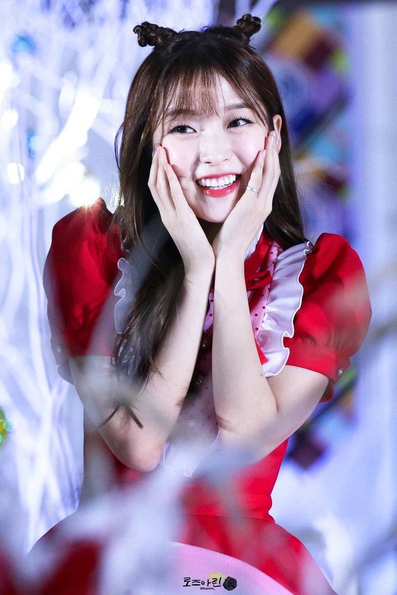 Arin Omo | Scrolller