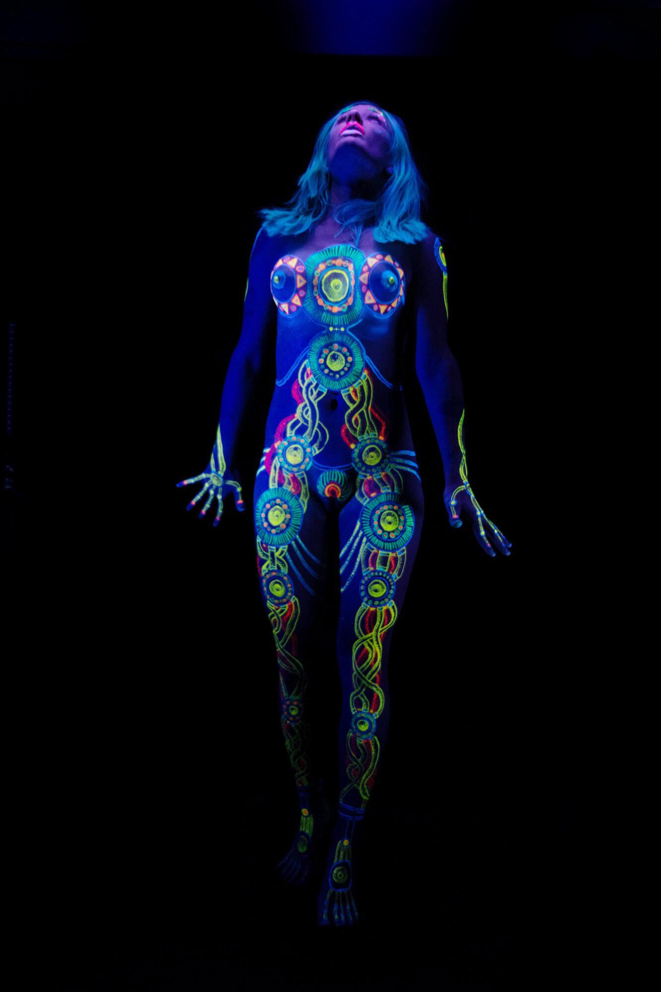 Ascending (with Tabitha) | Scrolller