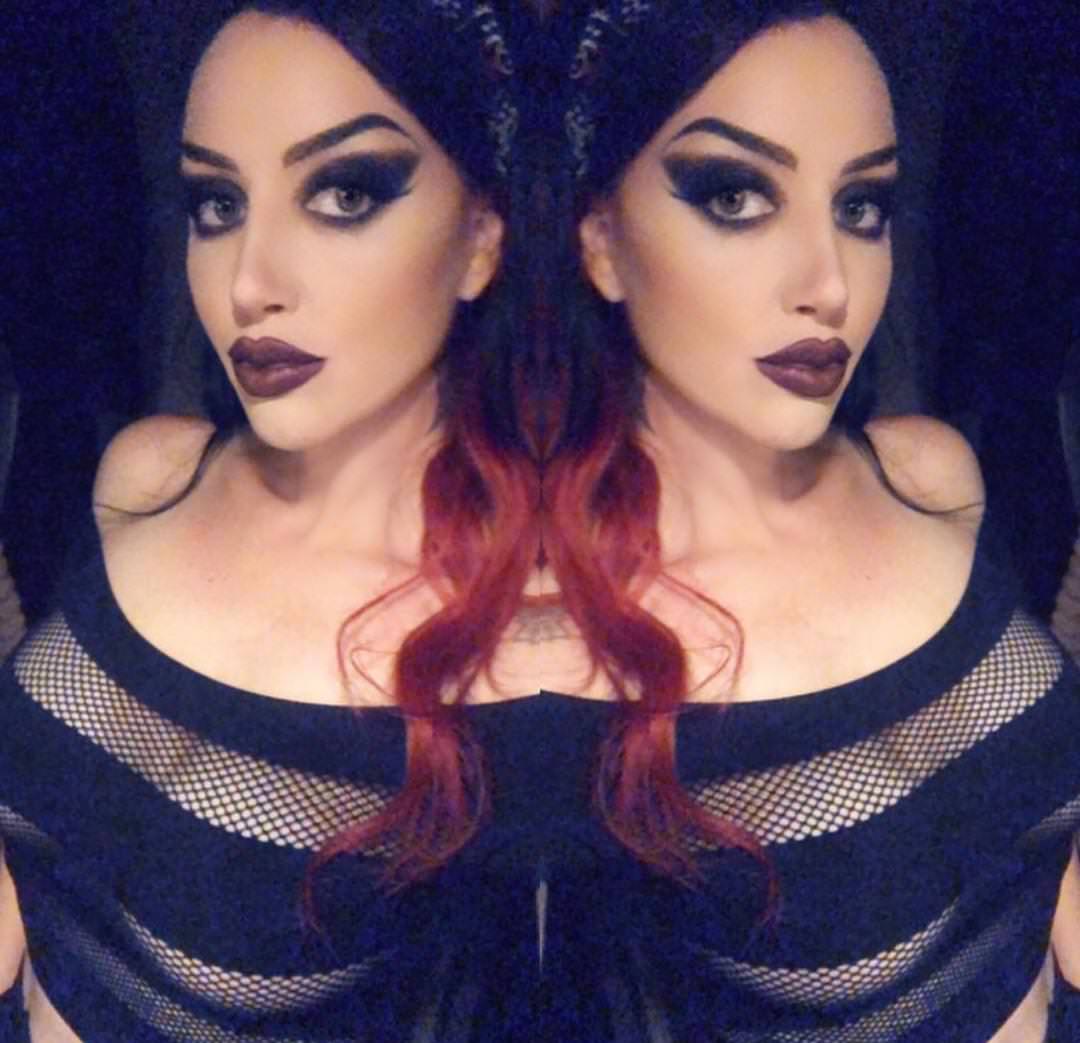 Ash Costello | Scrolller