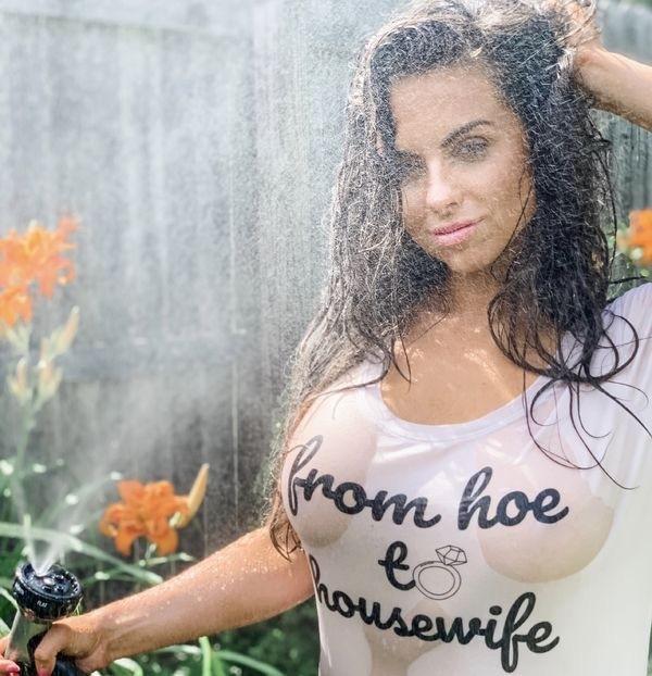 Ashley Schenker | Scrolller