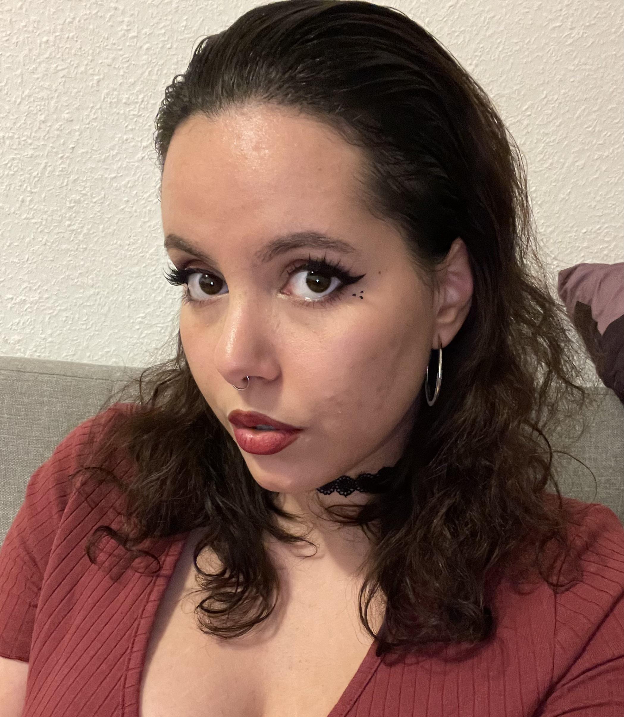 ask me anything?? 🥰 | Scrolller