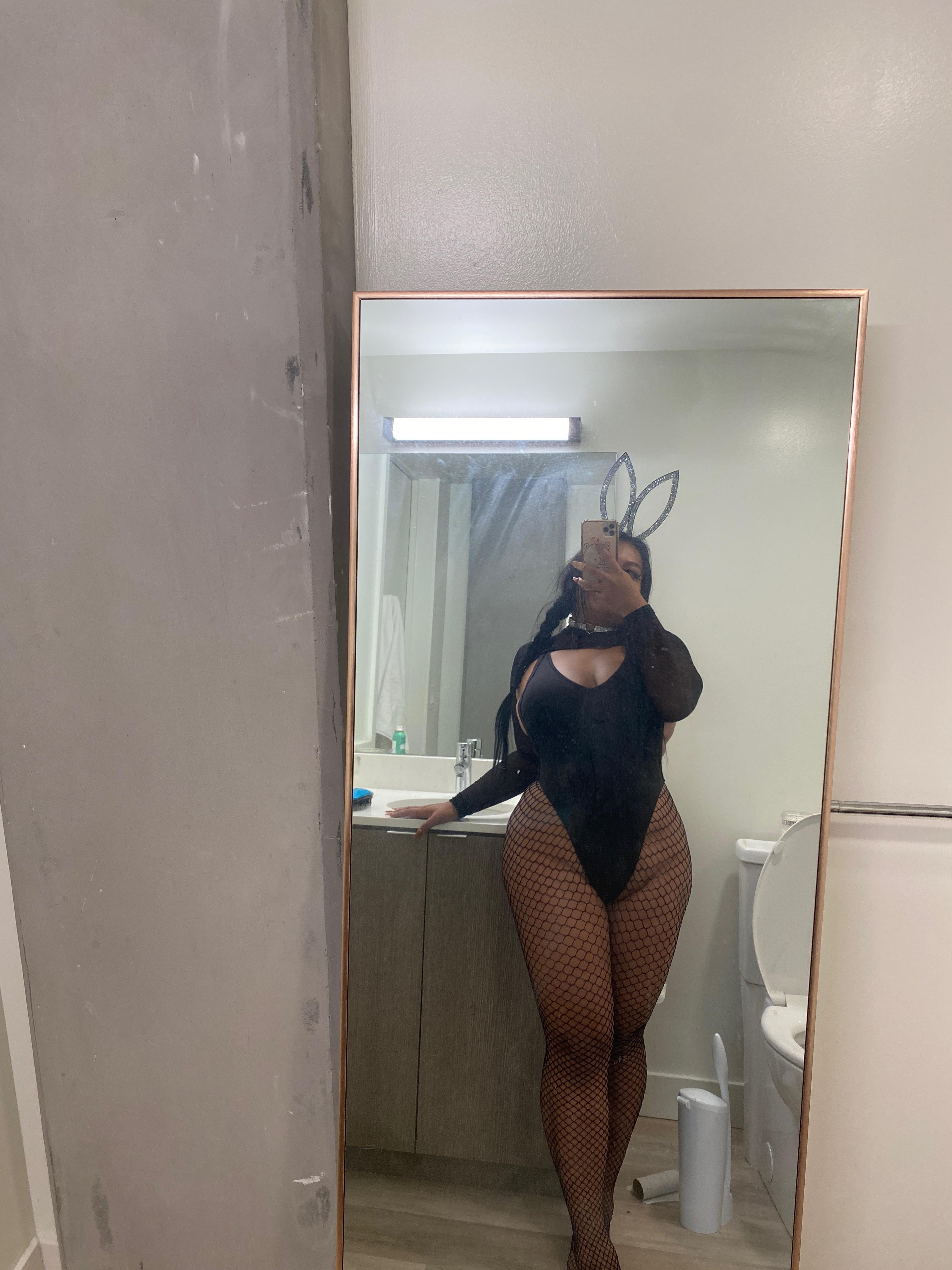 Discover more like ThickThighs: Aspiring rope bunny and Related Content | Scrolller