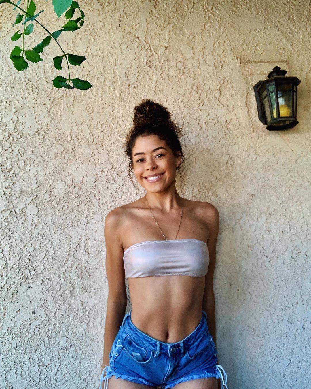 ASU cheerleader | Scrolller