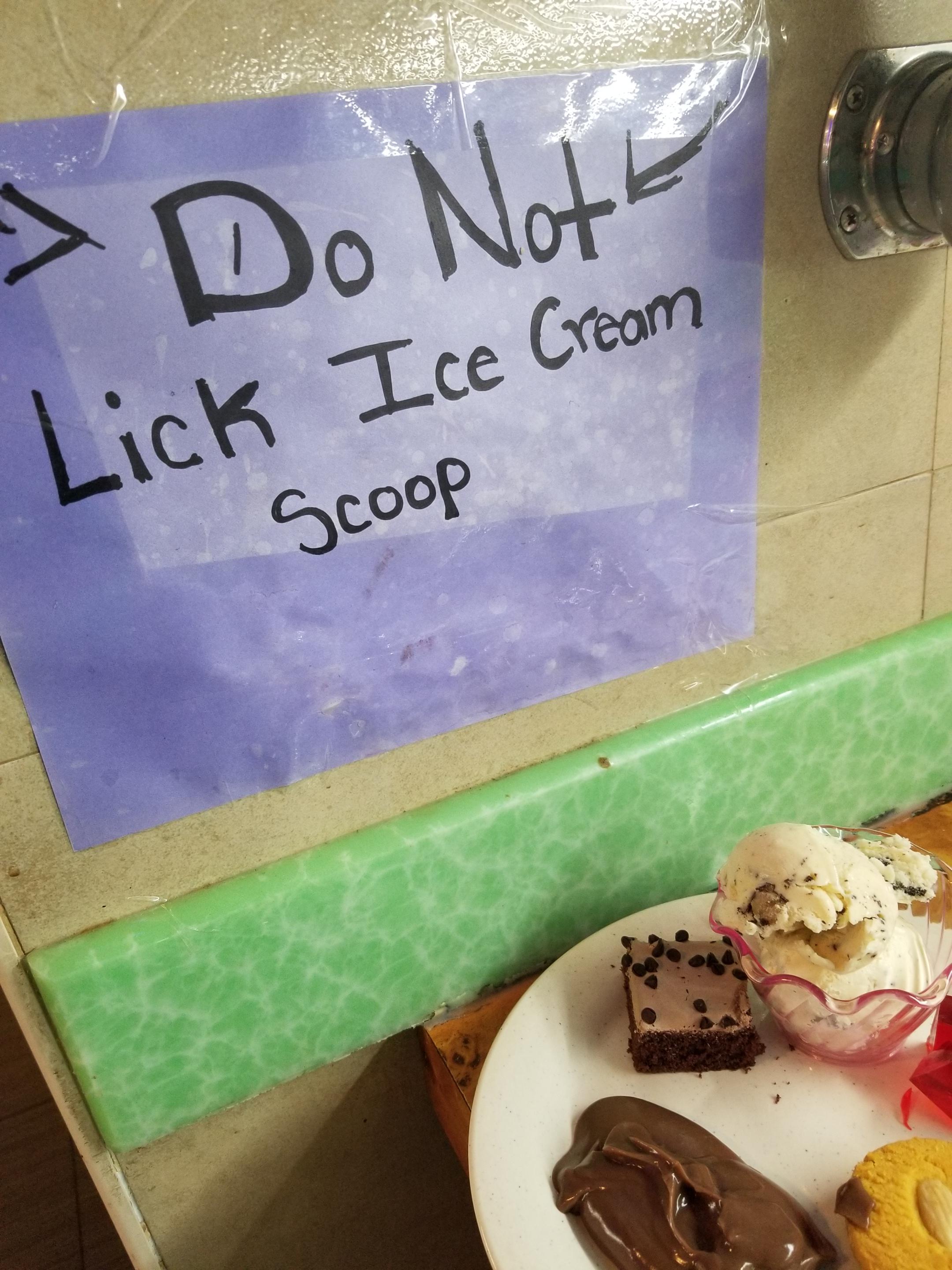 At the local Chinese buffet | Scrolller