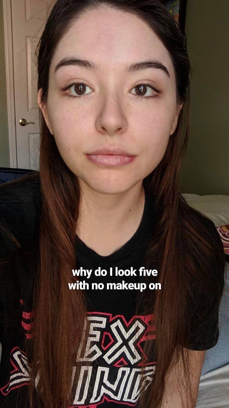 Autumn Farrell - No makeup | Scrolller