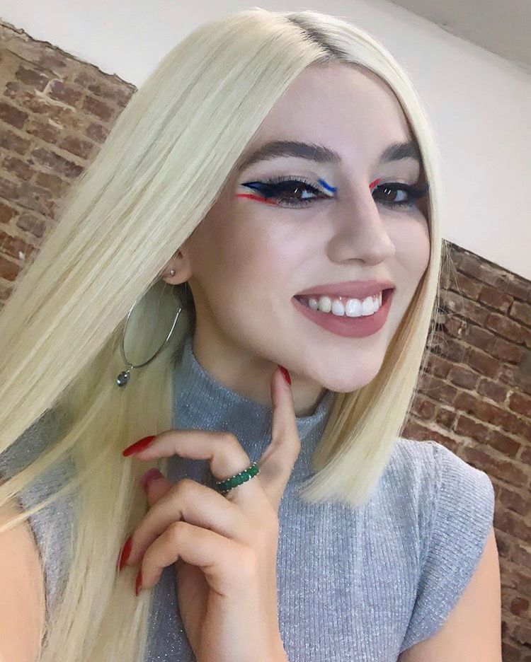 Ava Max [irtr] | Scrolller