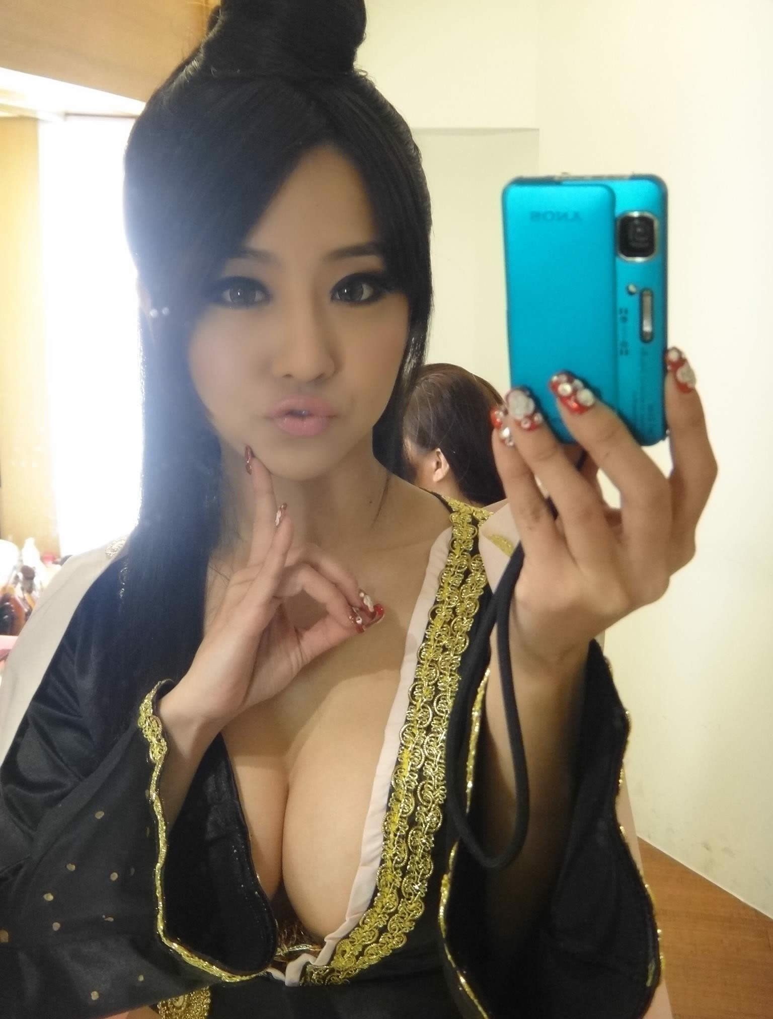 Awesome asian boobage | Scrolller