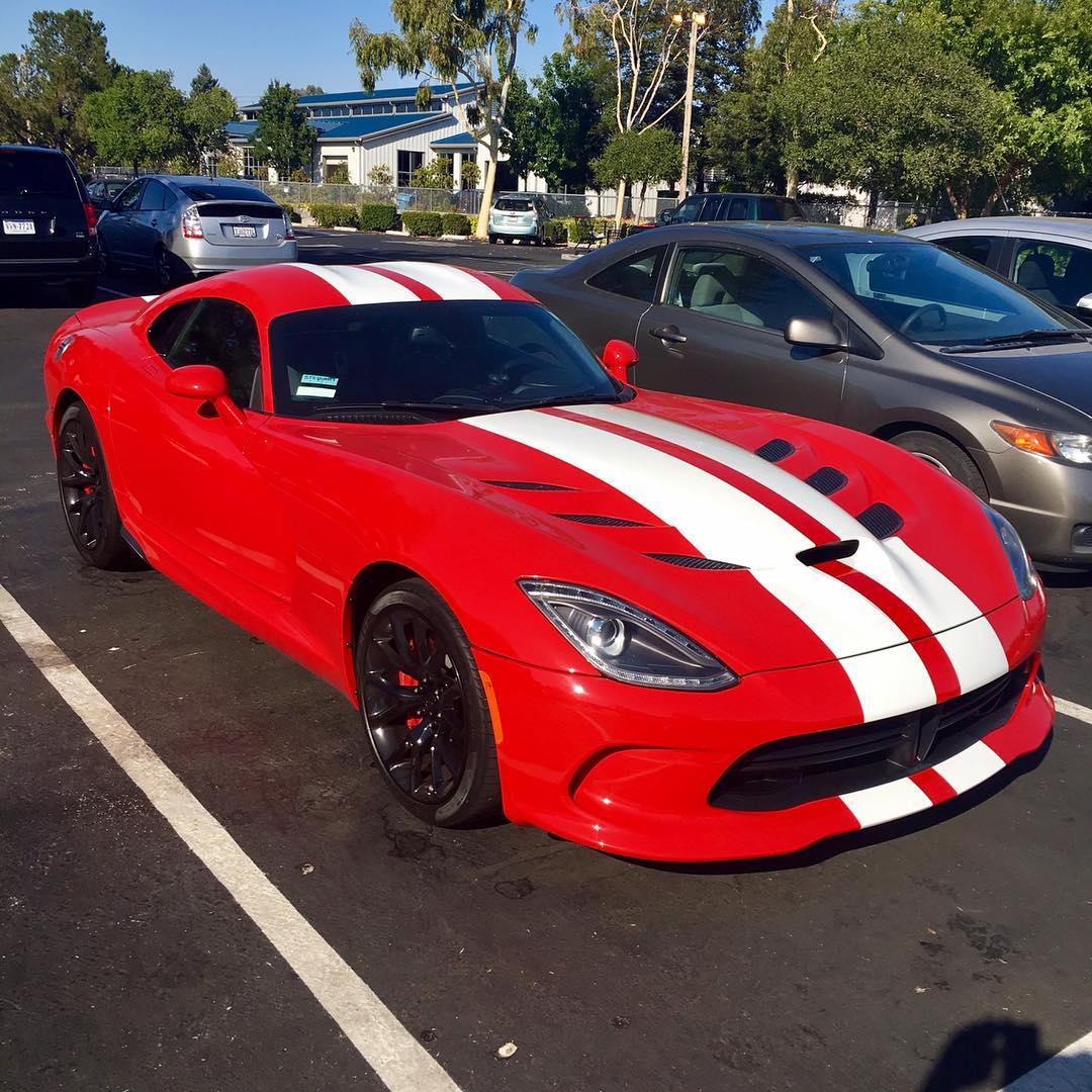 Awesome Dodge Viper | Scrolller