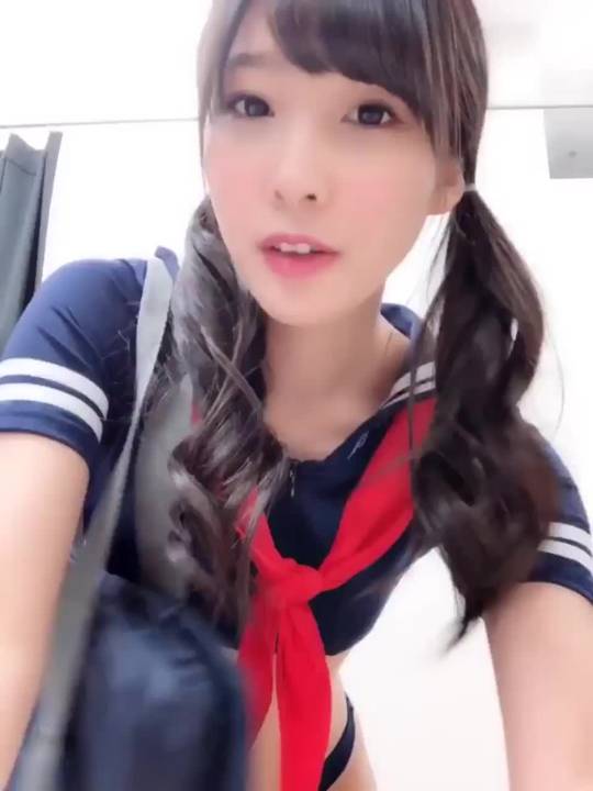 Aya Kawasaki Is A Cutie Scrolller