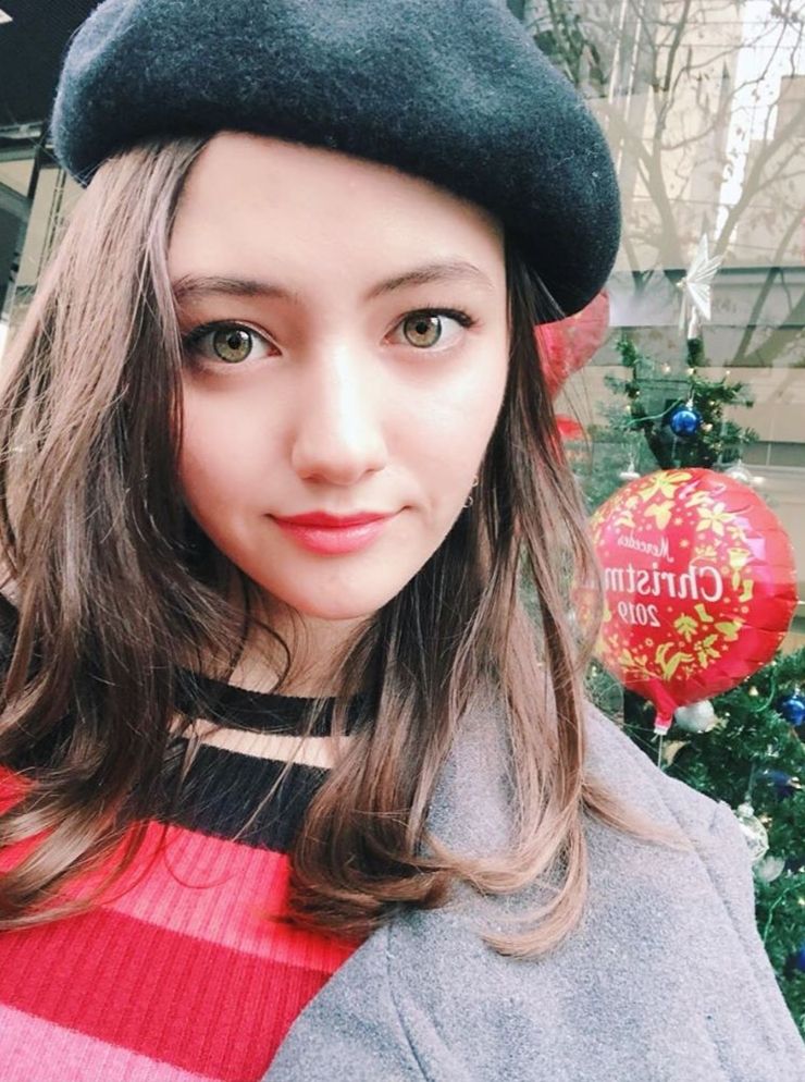 Ayaka Wilson | Scrolller