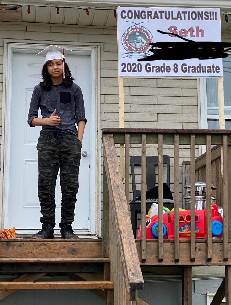 Ayyyyyyeeeeee!!!!! Your boy just graduated from grade 8!!!!!!! | Scrolller