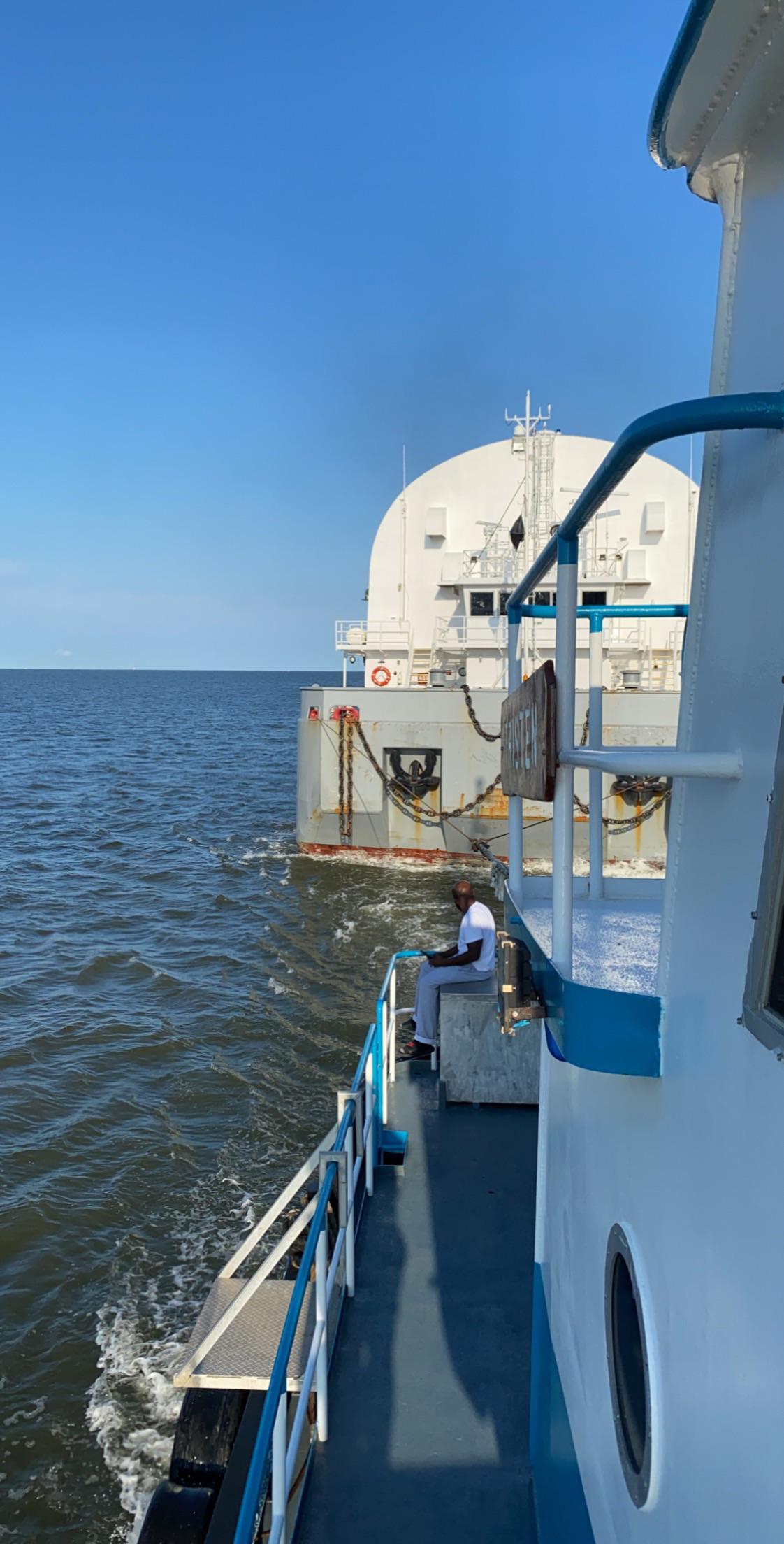 Back again with the rocket barge | Scrolller