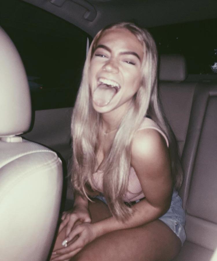 Back seat | Scrolller