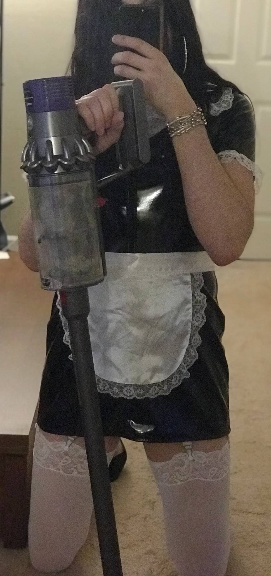 Back to my maid duties | Scrolller