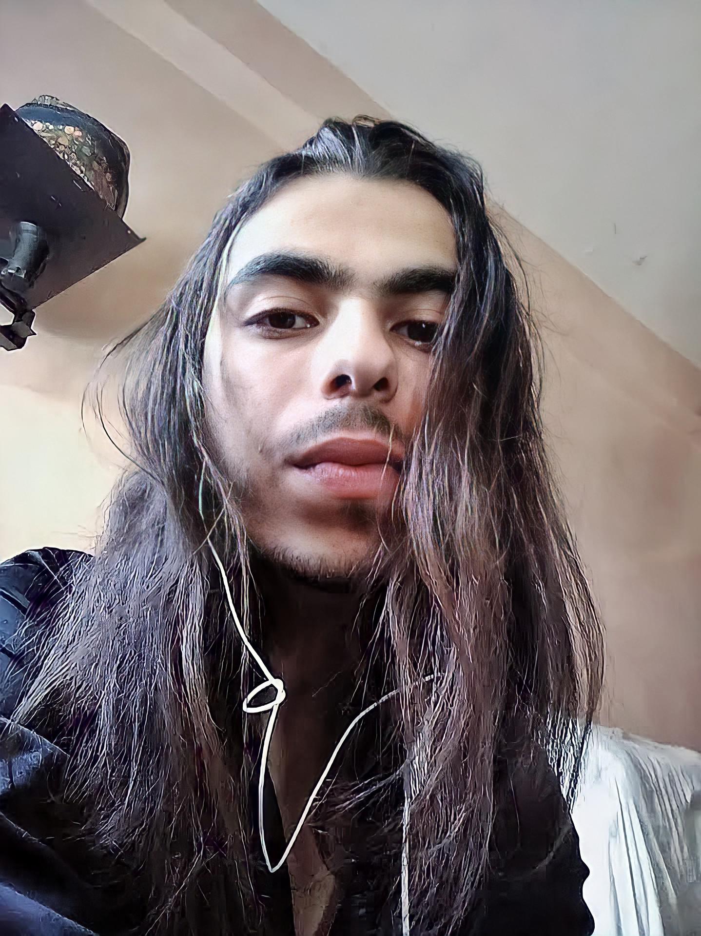 Back when hair was really long | Scrolller