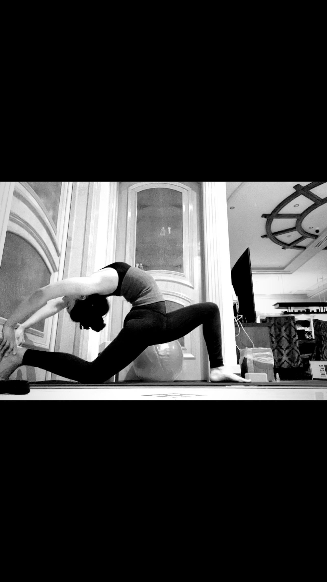 Backbend lunge | Scrolller
