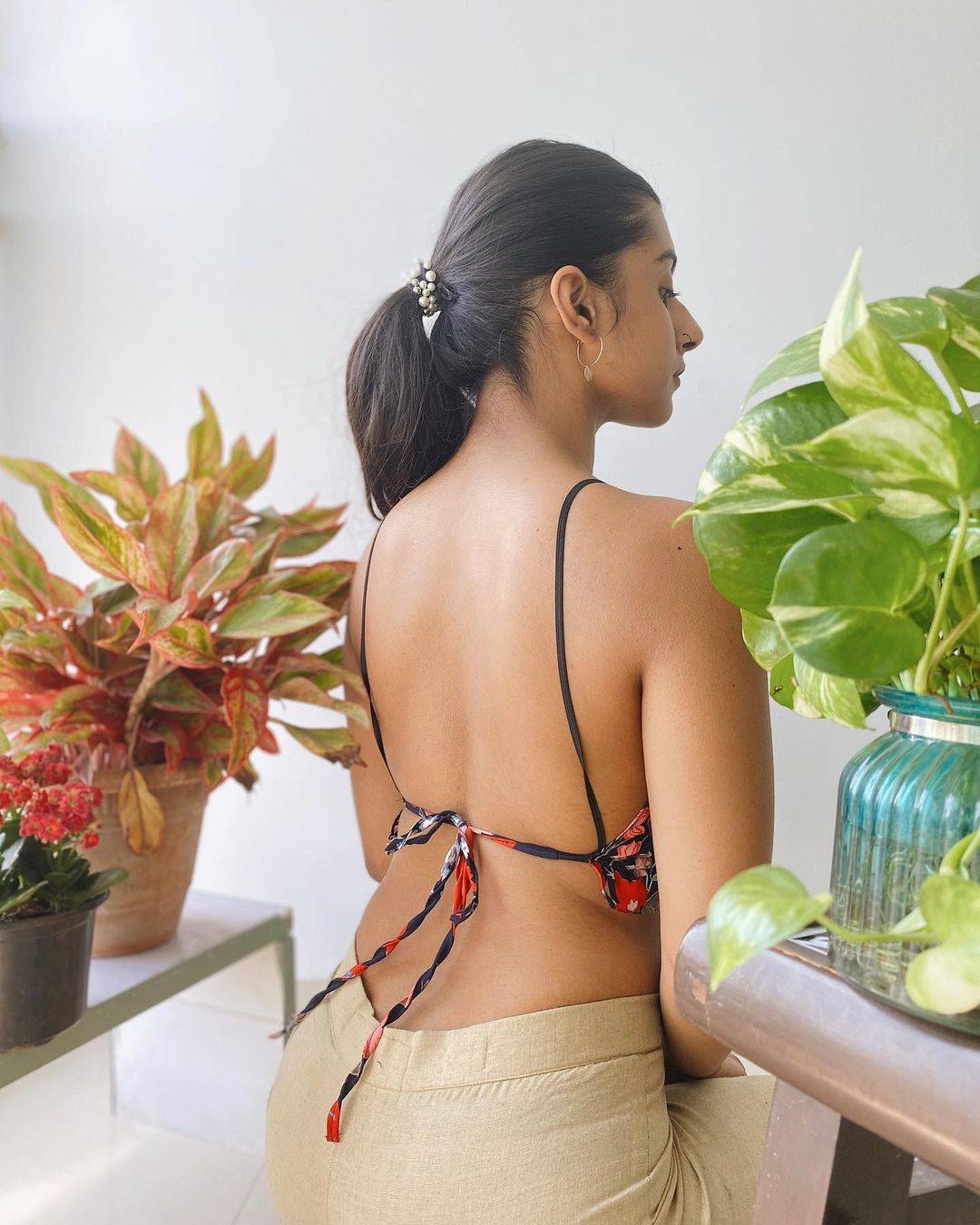 Backless | Scrolller