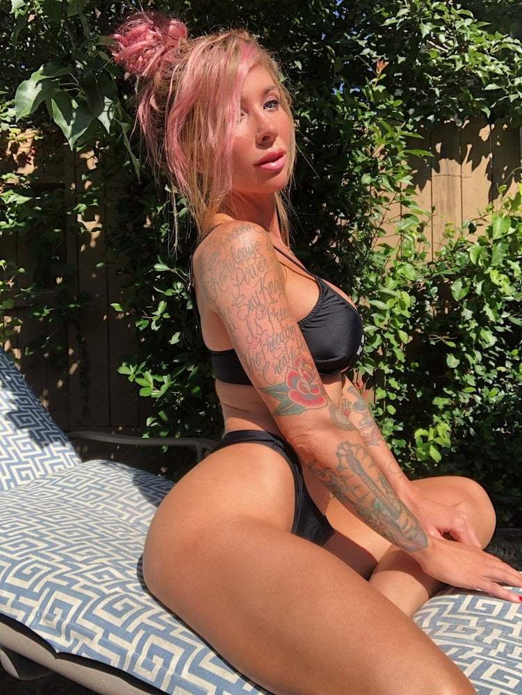 Backyard Babe. | Scrolller