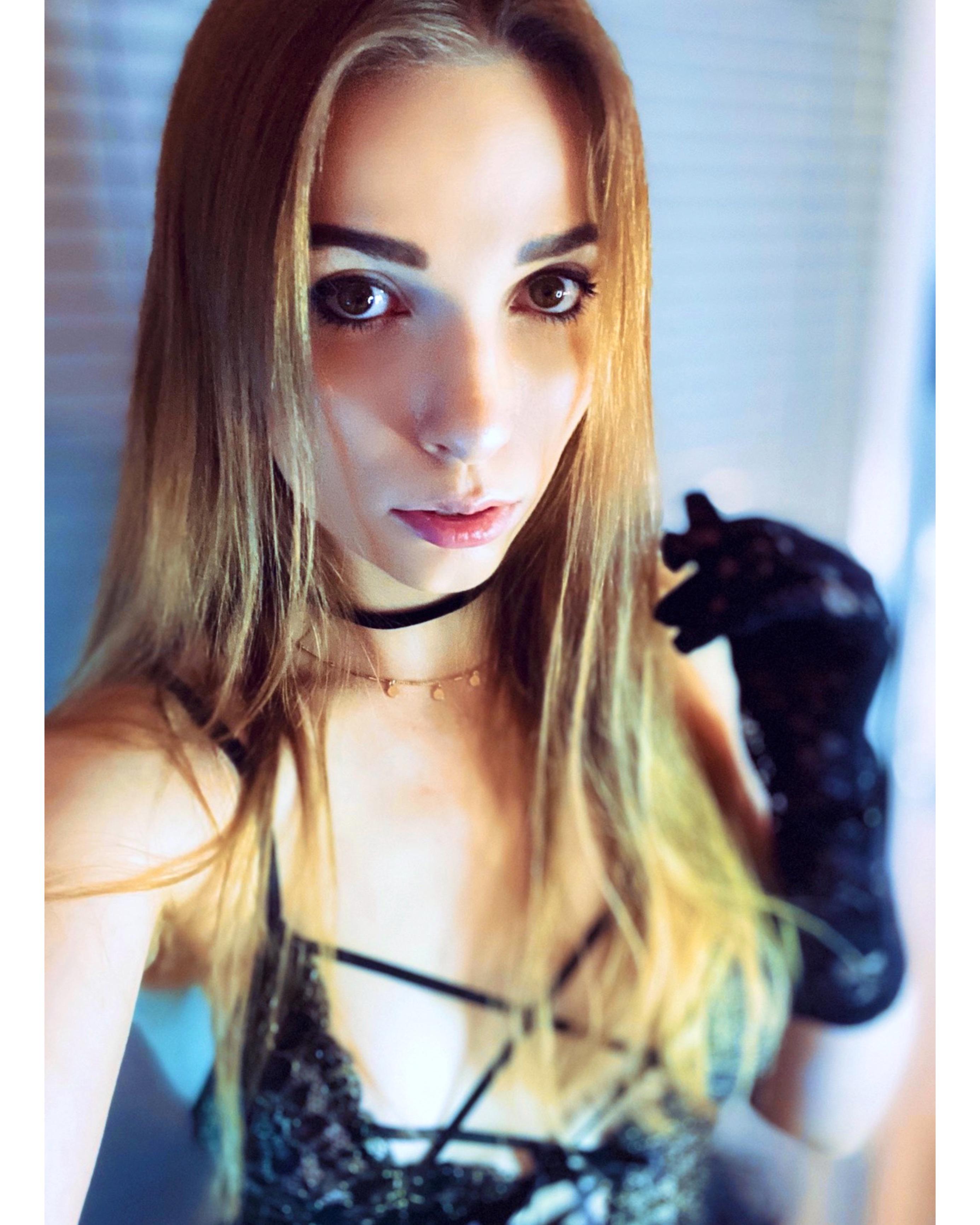 Bad Witch 🔮 | Scrolller