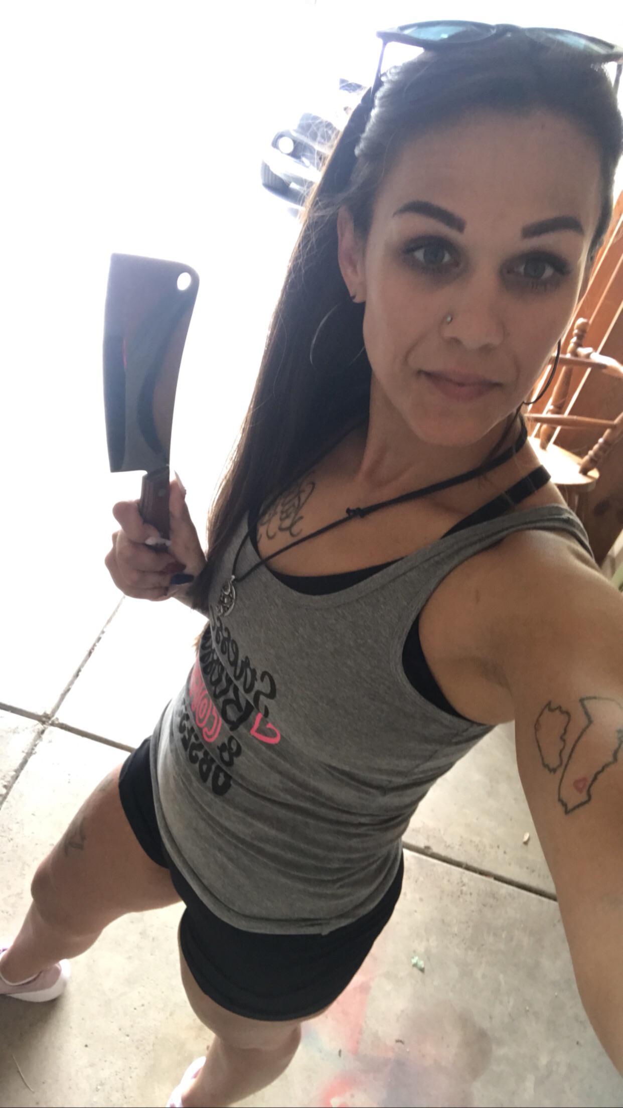 Baddielicious Knife thrower 🔪 here. Anyone else throw? | Scrolller