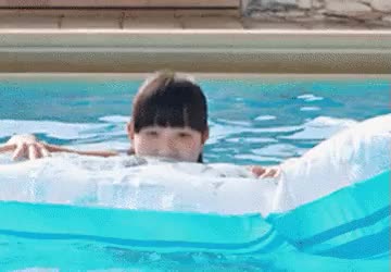 Balancing | Scrolller