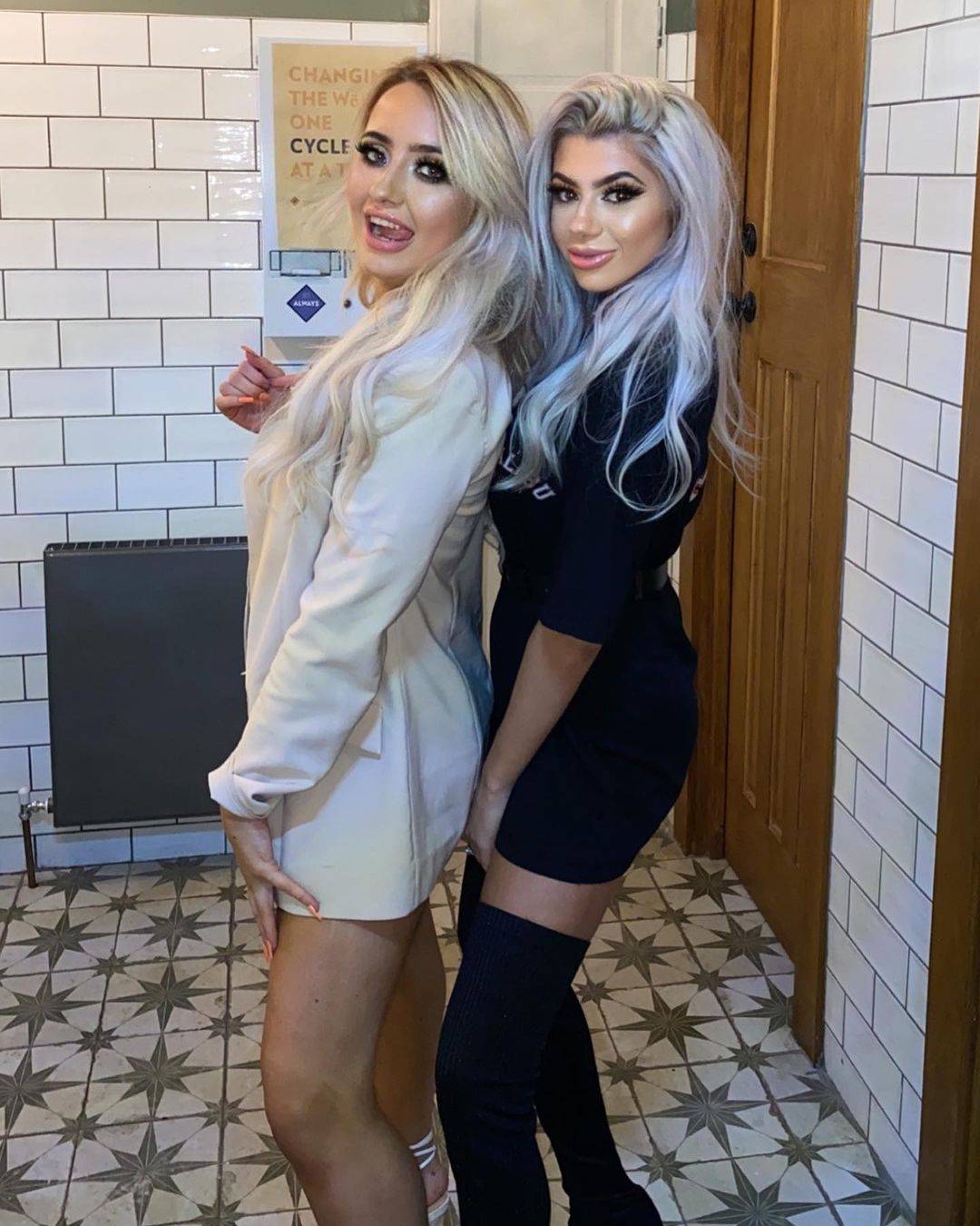 Bar bathrooms | Scrolller