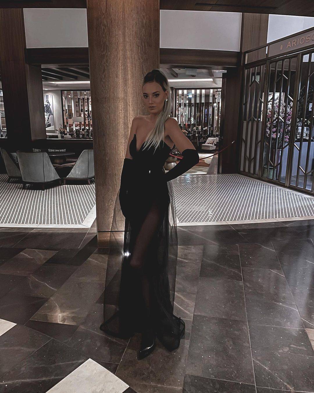 Barbara Tilly | Scrolller