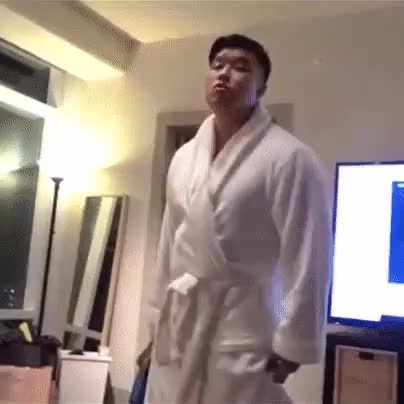 Bart Kwan has a thicc one. | Scrolller