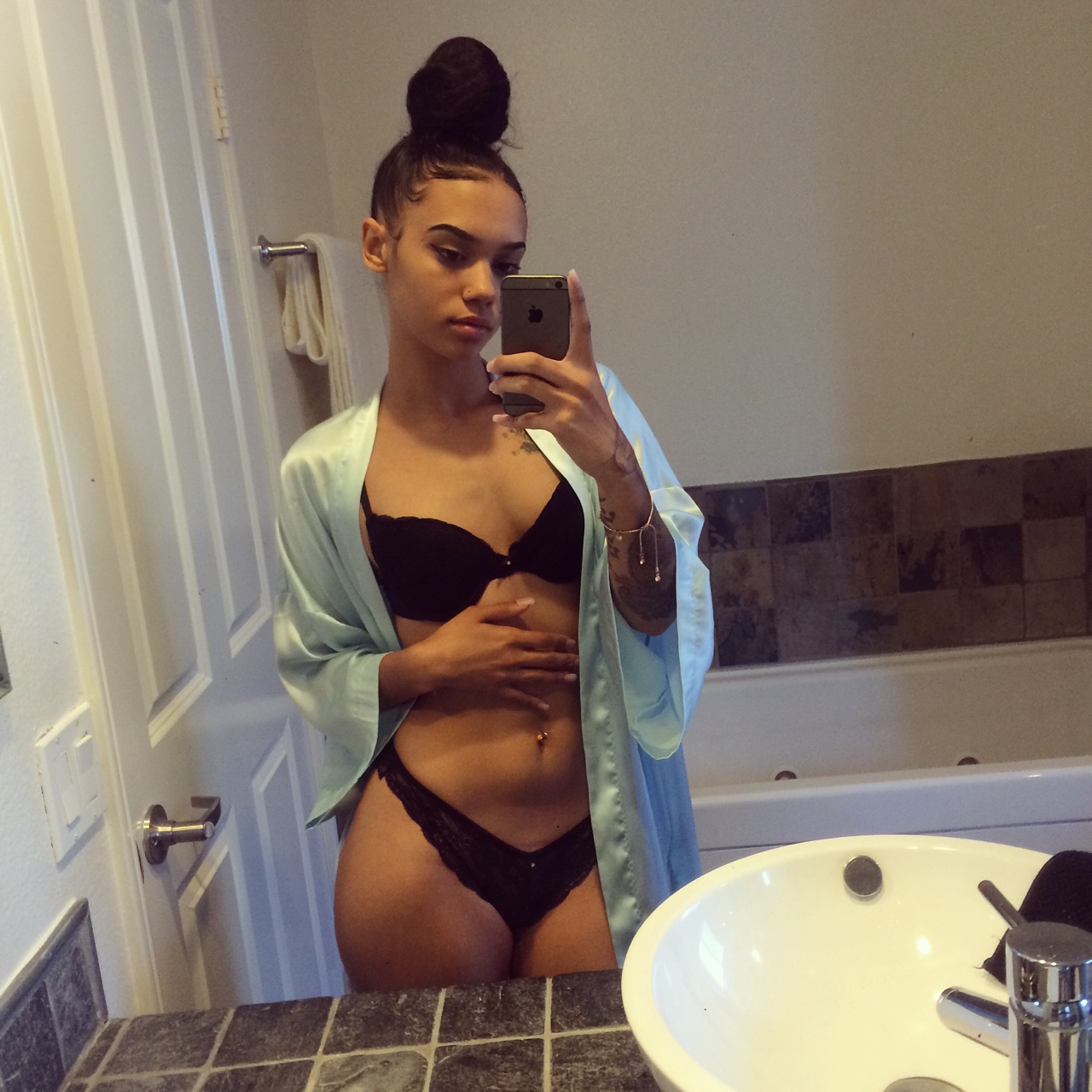 Bathroom | Scrolller