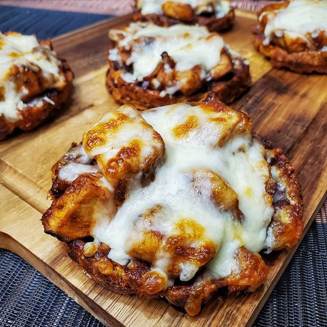 Bbq Chicken Chaffle Pizza 💥 | Scrolller