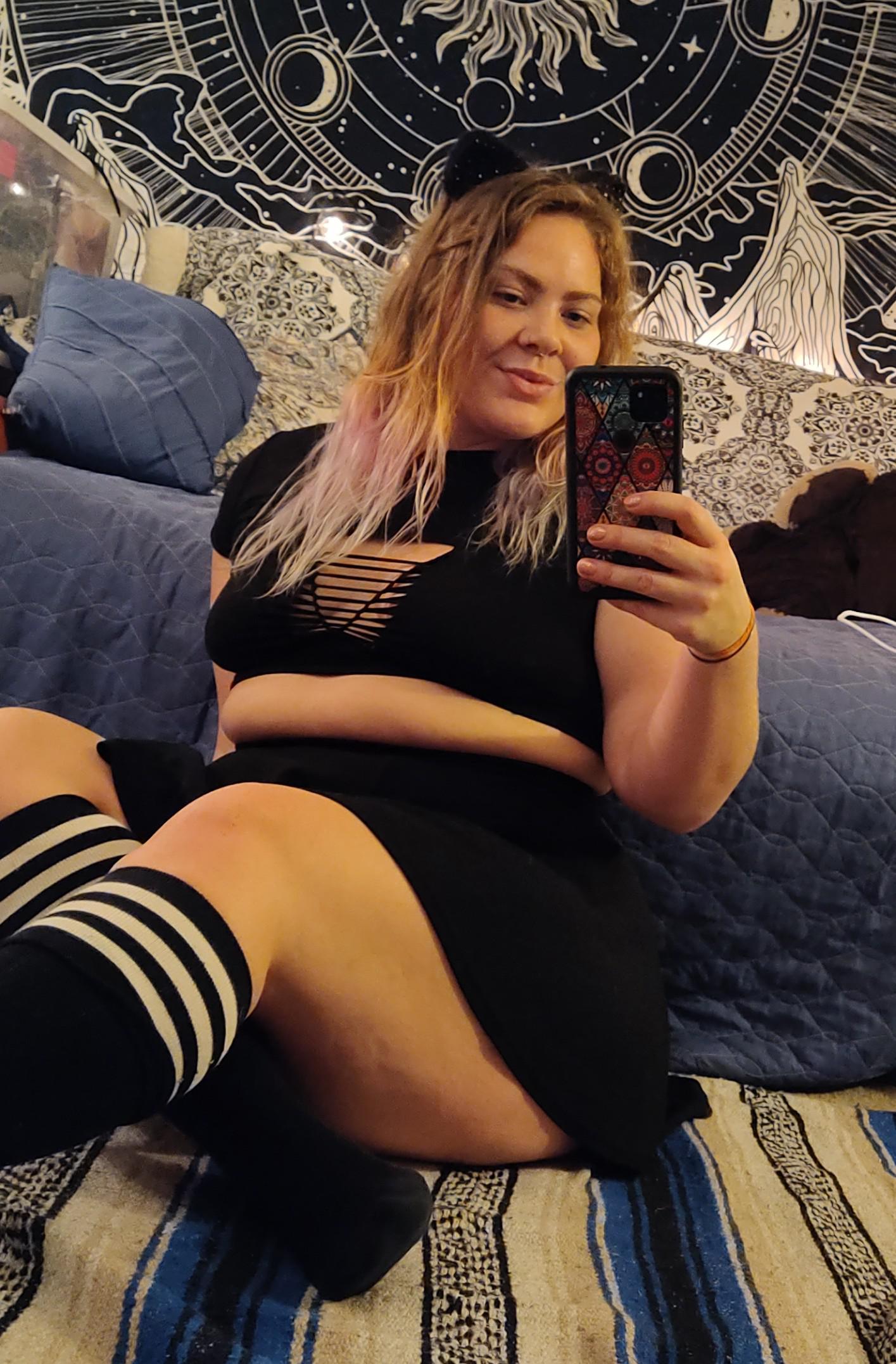 BBW kitty 💜 | Scrolller