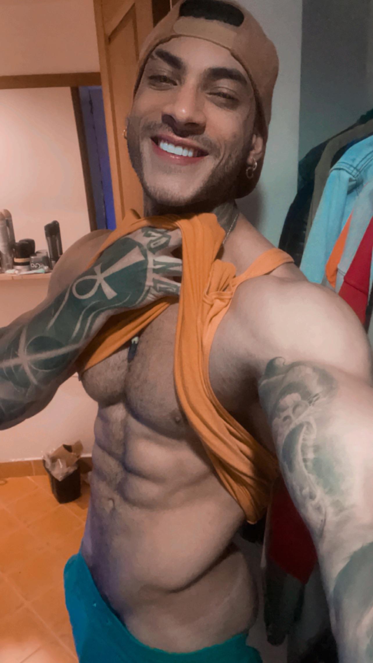 Be nice please! | Scrolller