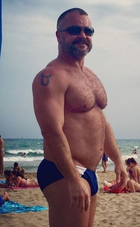 beach dad | Scrolller