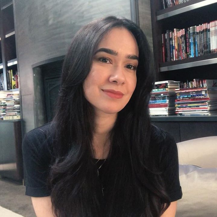 Beautiful AJ Lee | Scrolller