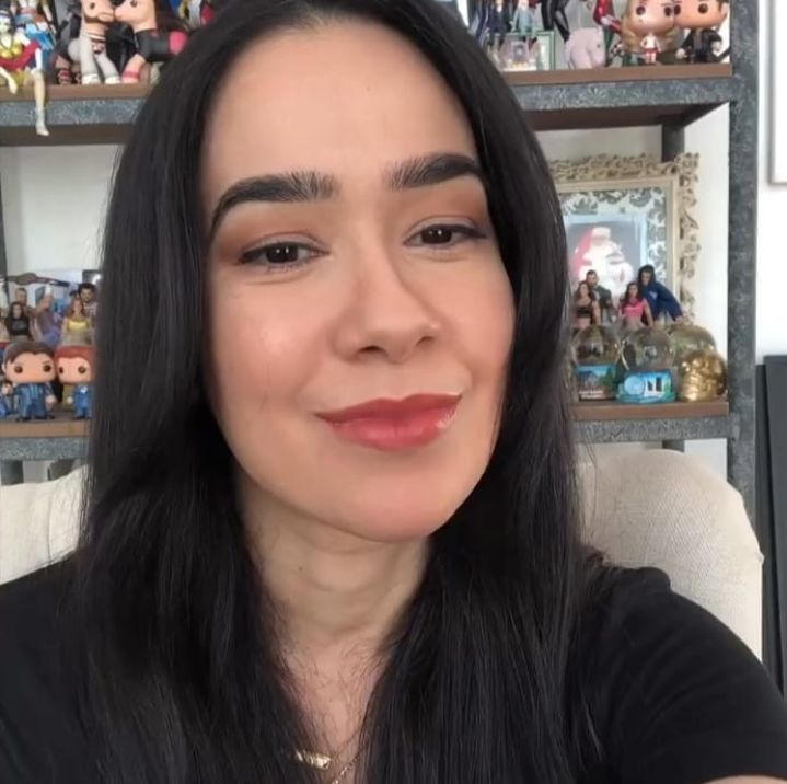 Beautiful as always AJ Lee | Scrolller