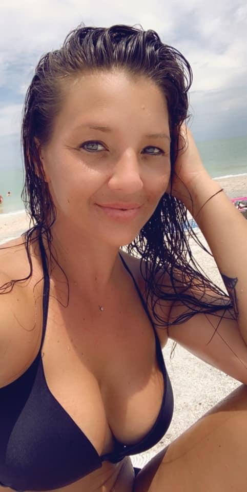 Beautiful Christina | Scrolller